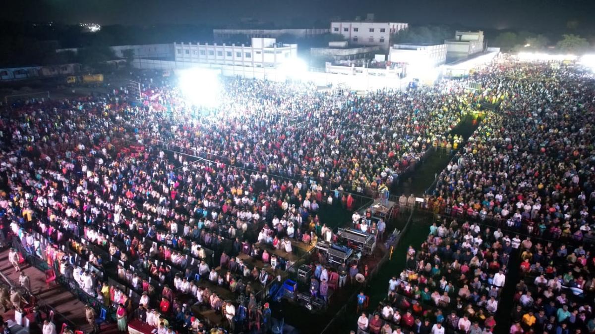 Ballari Utsav ends with colourful cultural performances - The Hindu