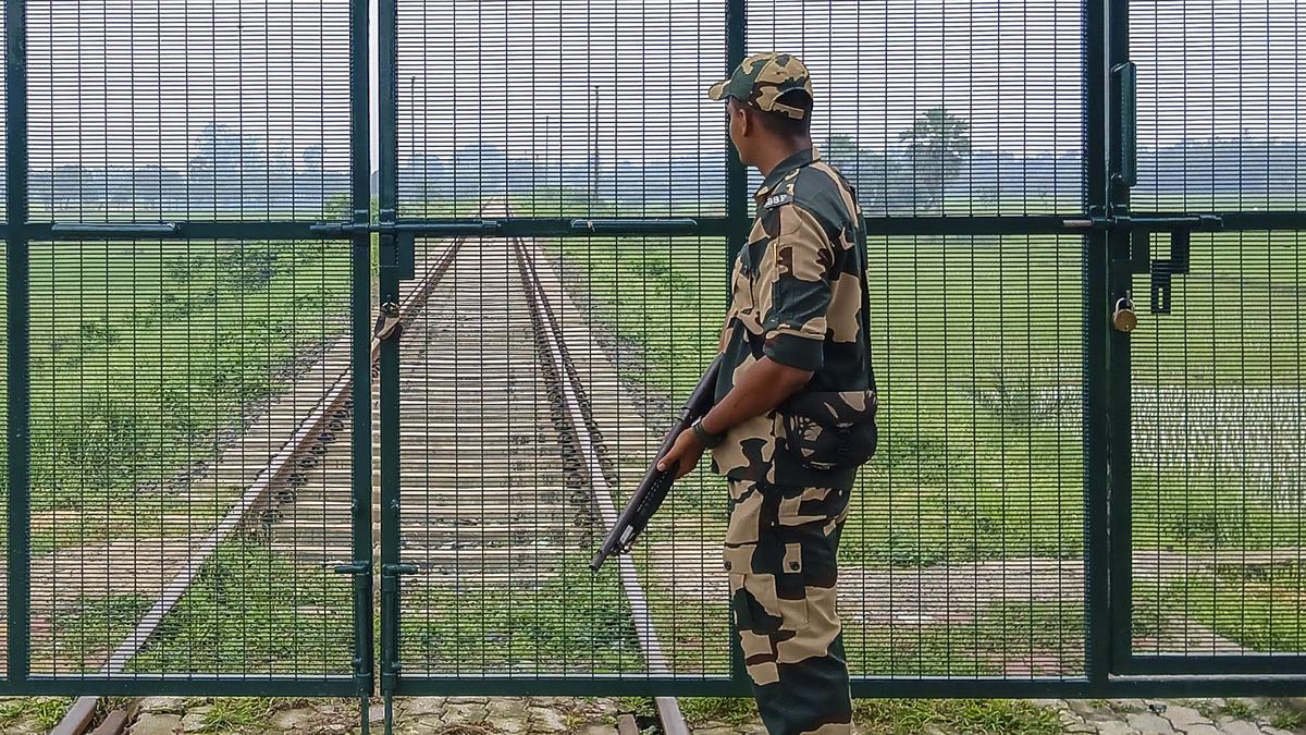 Land acquisition for fencing 148 km of West Bengal-Bangladesh border ...
