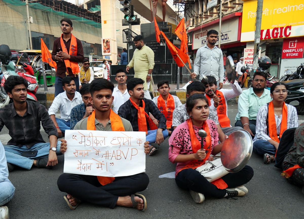 Student outfits protest NEET ‘irregularities’, seek probe - The Hindu