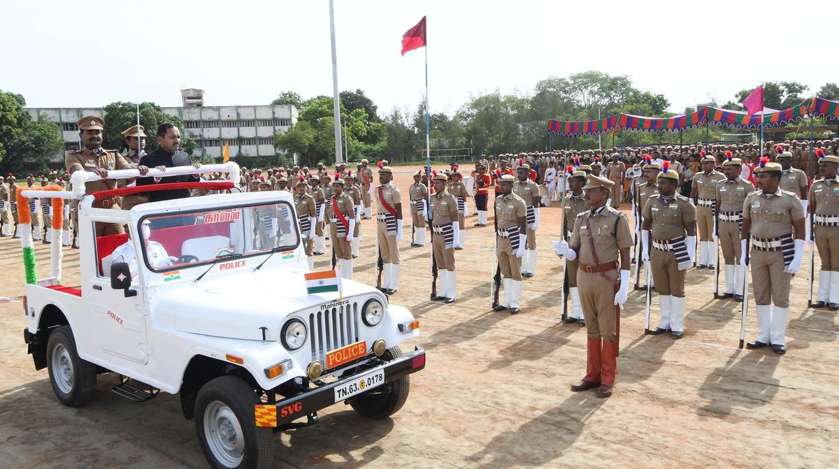 Farmers pledge to desilt waterbodies - The Hindu