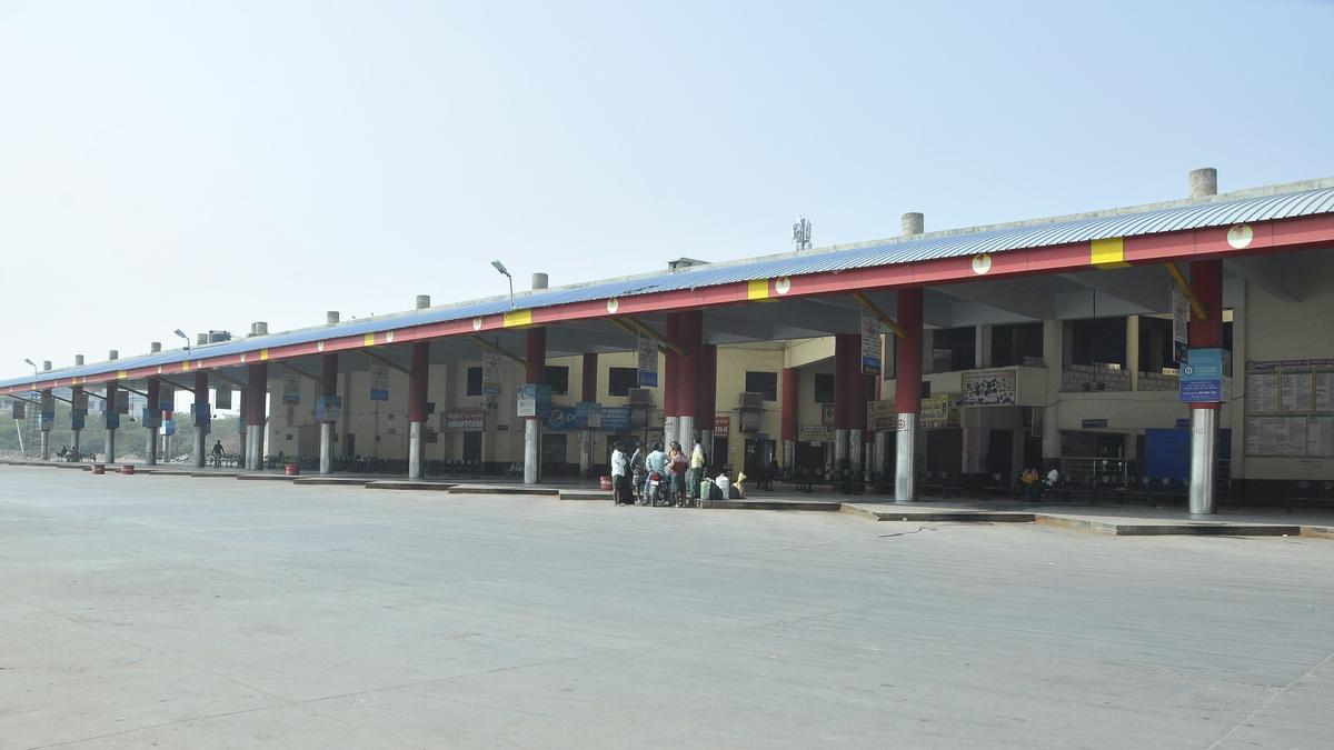 New twist to story of baby handed over to Mysuru man in Raichur bus ...