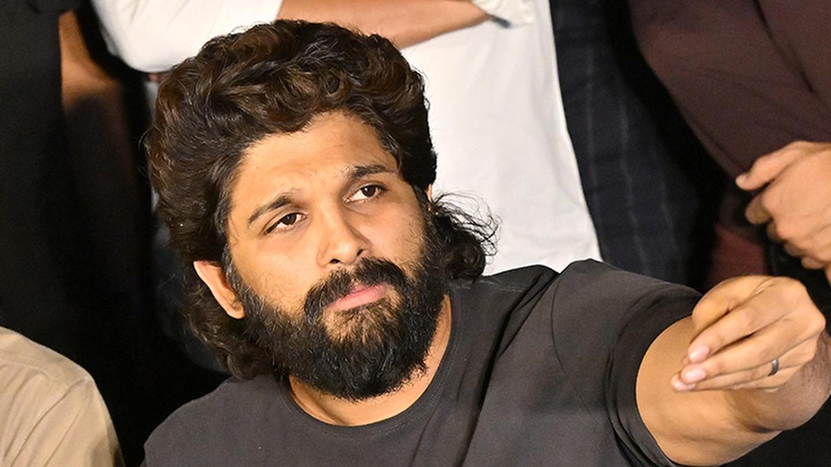 Actor Allu Arjun makes virtual appearance in court in Sandhya Theatre ...