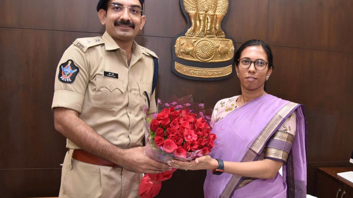 Nagalakshmi returns to Guntur as Collector - The Hindu