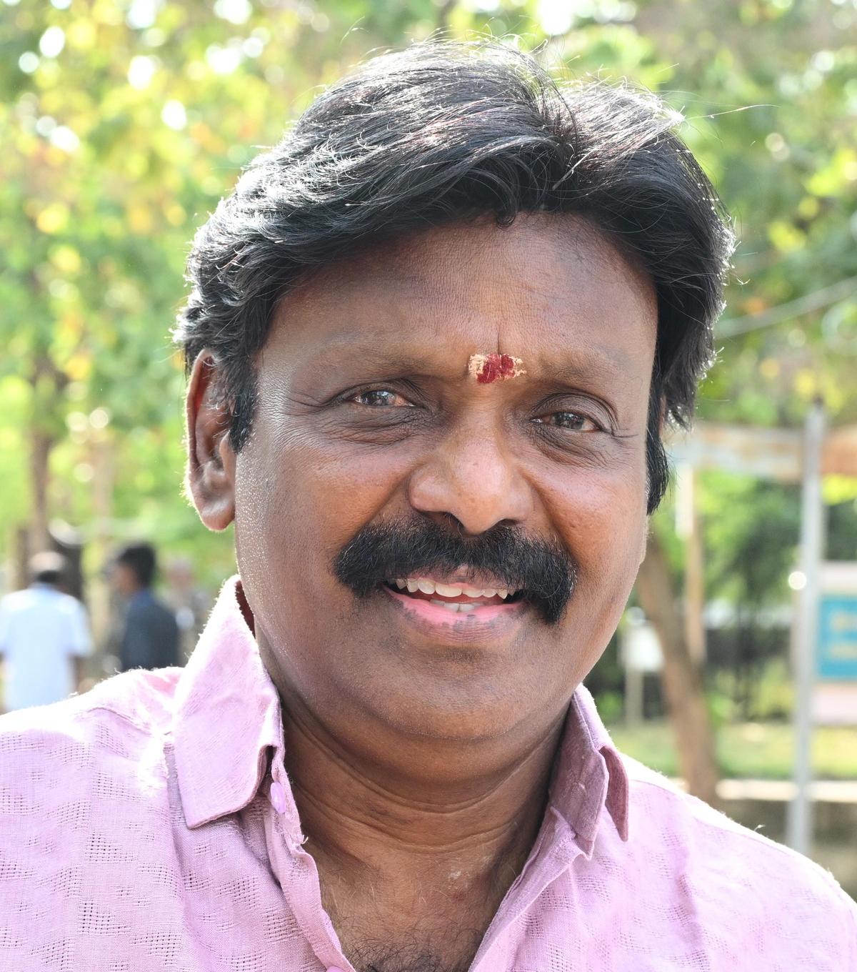 Another blow to AIADMK as fourth MLA Esakki Subaya resigns post, joins ...