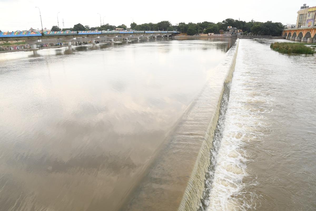 Vaigai water released to fill ooranies in Ramanathapuram district - The ...
