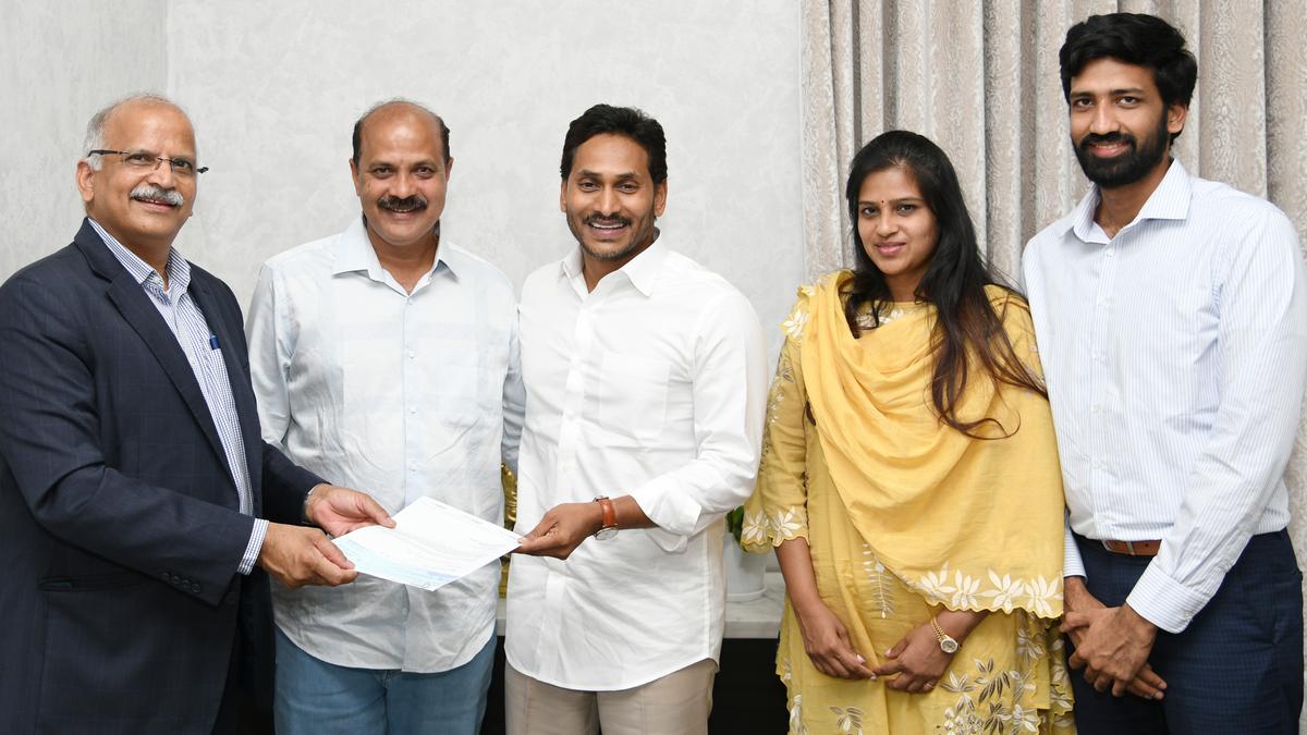 Laurus labs donates ₹4 crore for ‘Nadu-Nedu’ - The Hindu