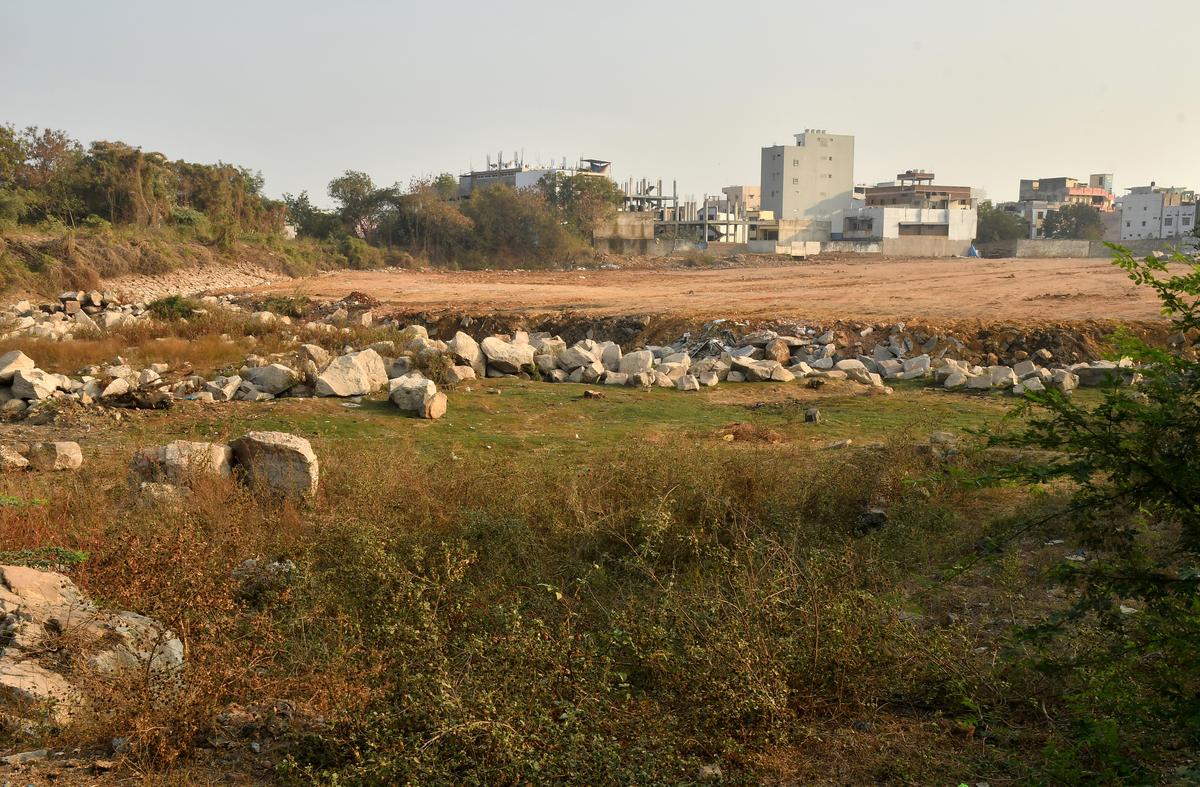 254-year-old lake of Asaf Jahi era in troubled waters - The Hindu