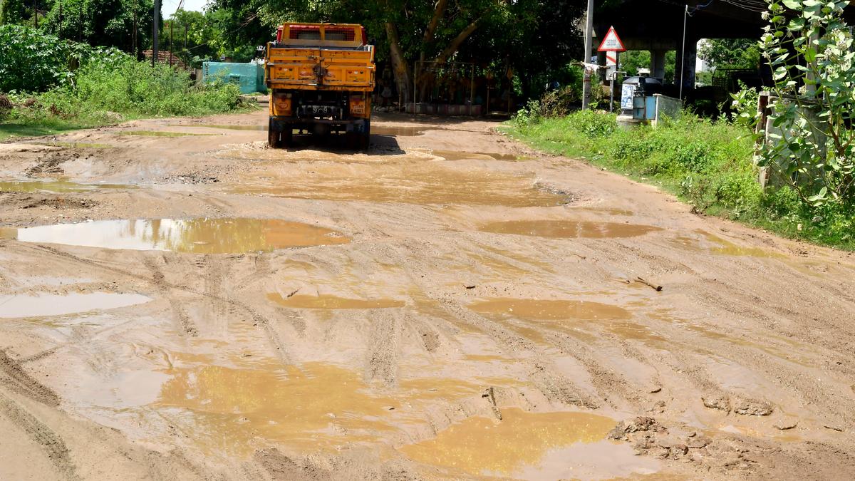 Lay service roads before northeast monsoon sets in, demand residents of ...