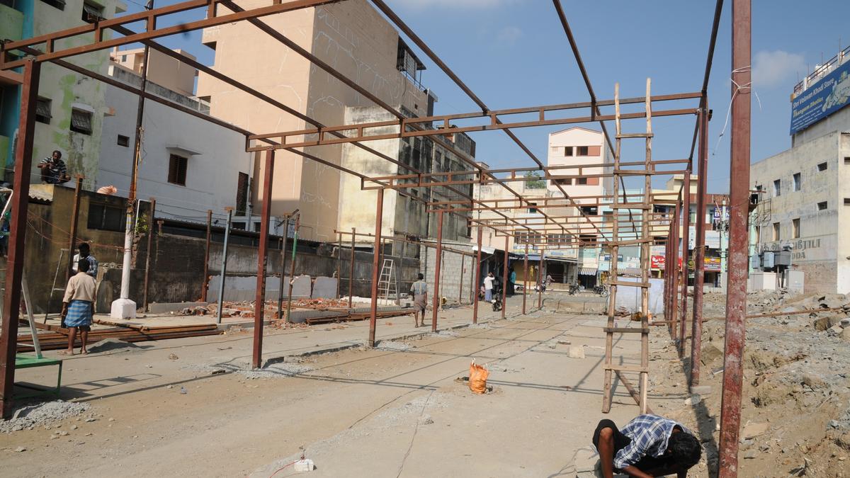 Court allows textile shops to function on Gani market premises till ...