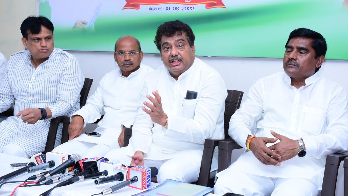 BJP will struggle to cross 50 seats in Karnataka: M.B. Patil - The Hindu