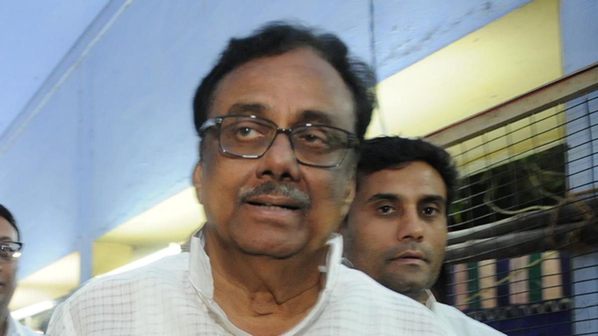 E.V.K.S. Elangovan is recovering in ICU, says hospital - The Hindu