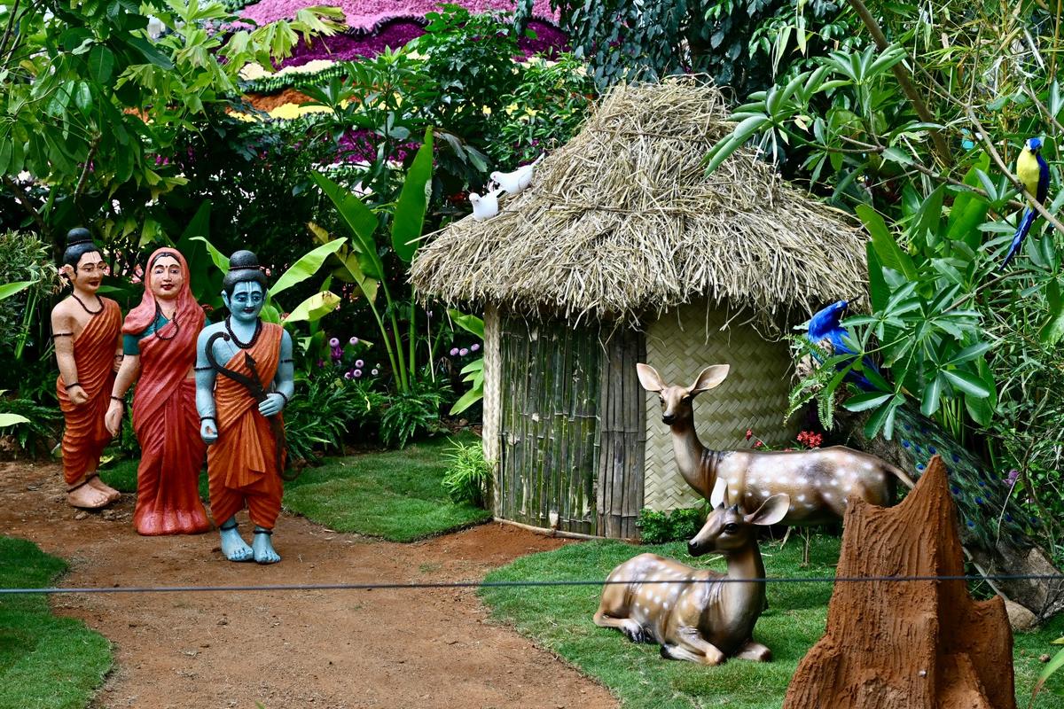 When flowers tell the story of Valmiki Ramayana - The Hindu