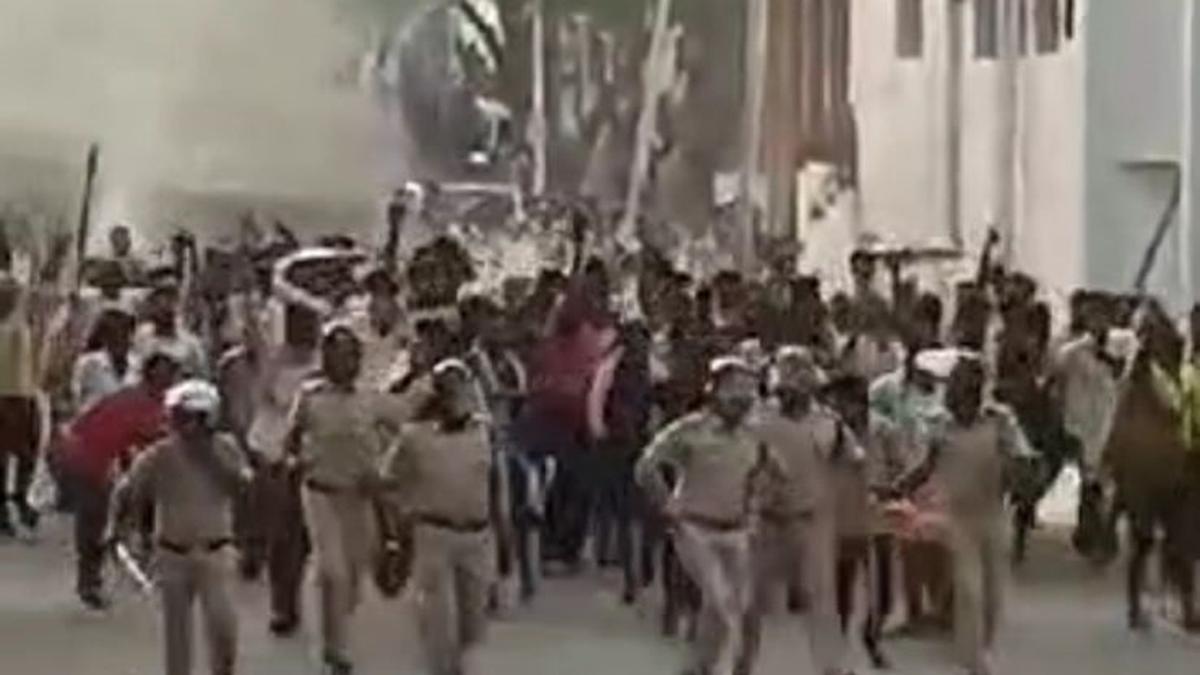 Byadgi chilli market back to normal - The Hindu