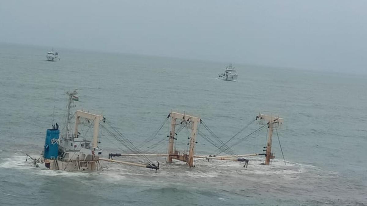 ICG’s pollution control ship in Mangaluru to contain possible oil spill ...