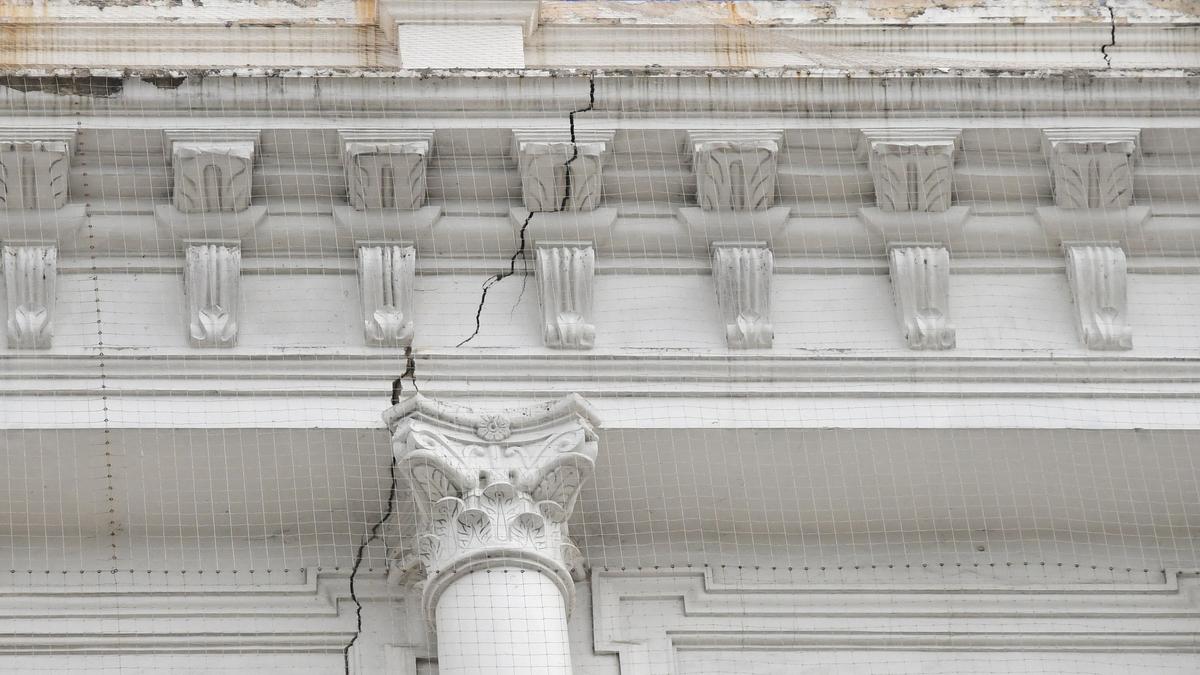 New cracks appear in Ripon Buildings - The Hindu