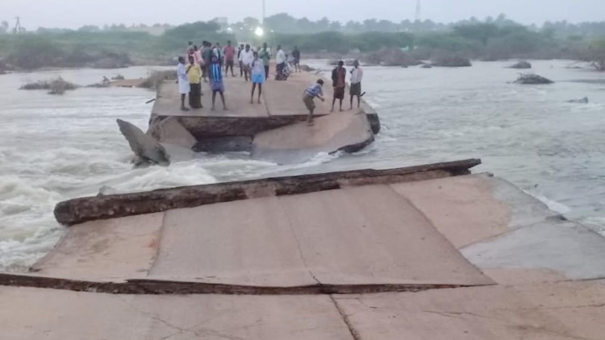 Causeway on the Penna river washed away due to rains in Anantapur ...