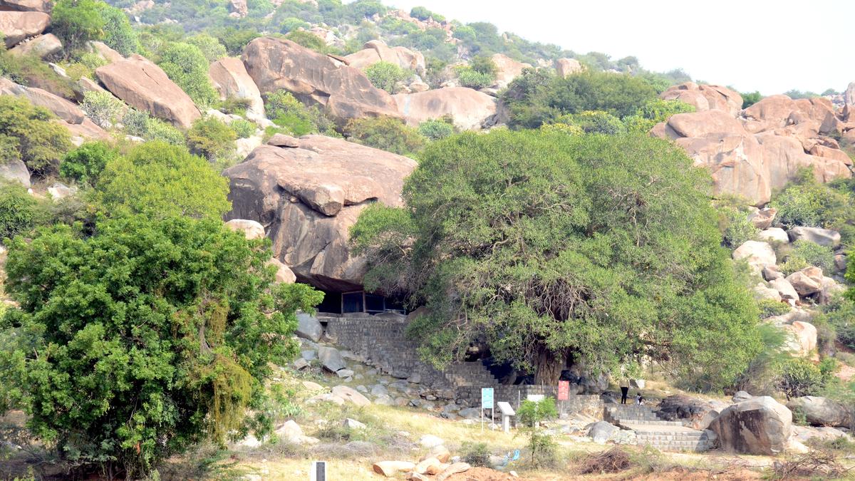 Maski that unmasked the mysterious Devanampiye and established him as ...