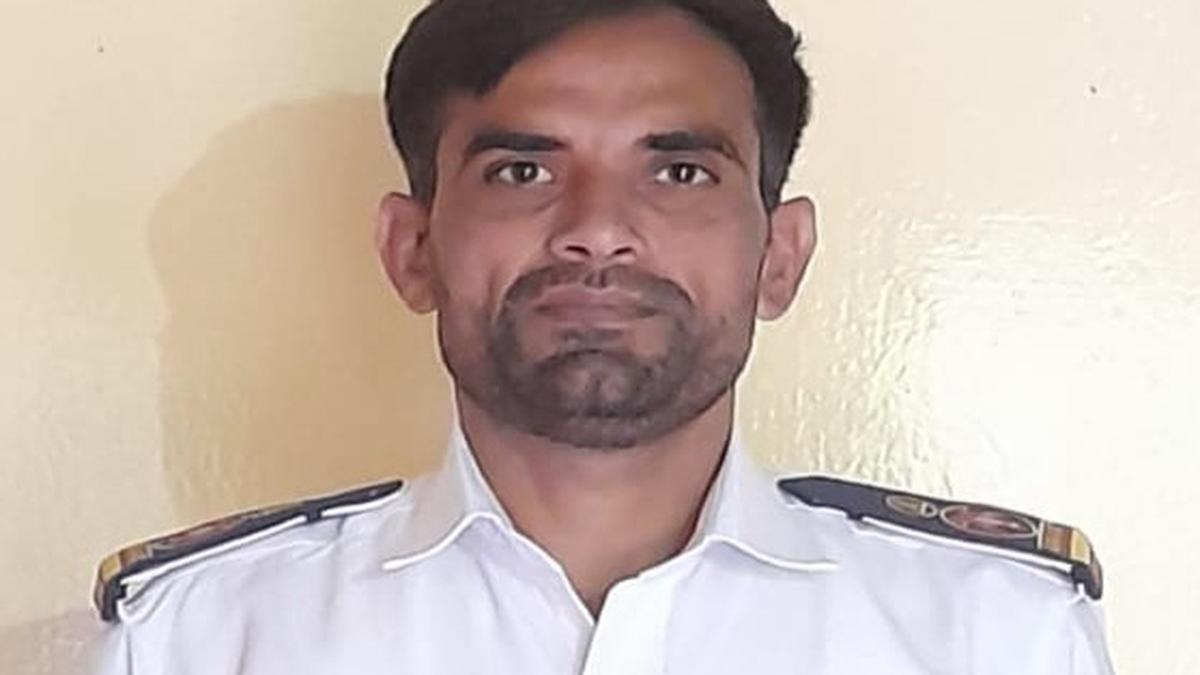 Alert KSRTC conductor helps catch two thieves who booked tickets in ...