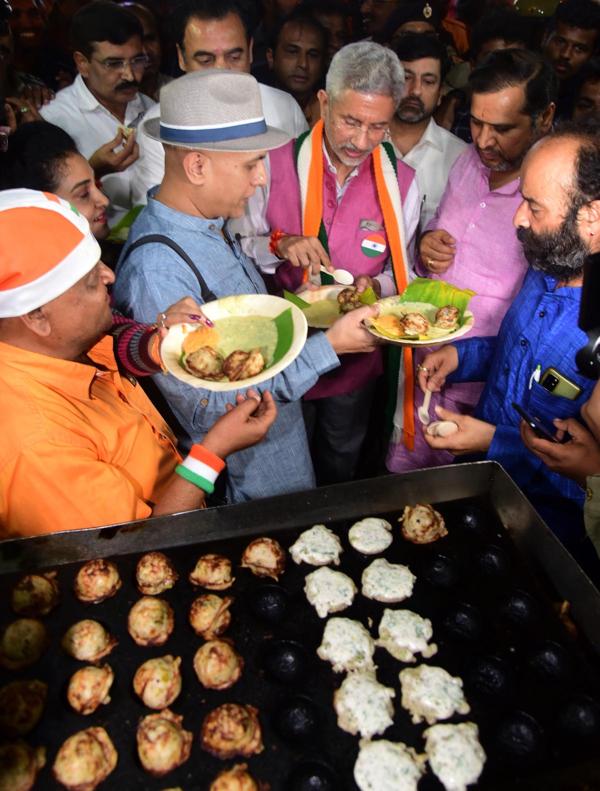 Thindi beedi in new avatar: Revamp of Bengaluru’s iconic VV Puram food ...
