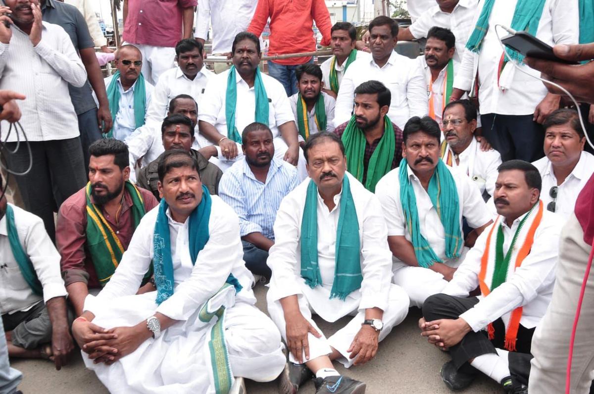 Peaceful and total bandh in Kamareddy against including agricultural ...