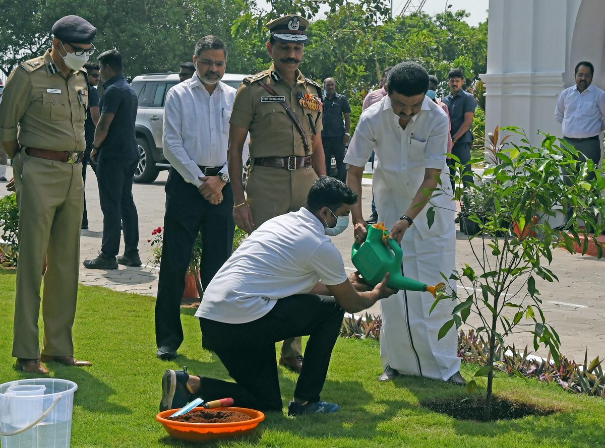 Tamil Nadu CM Stalin visits DGP office, receives pleas from police ...