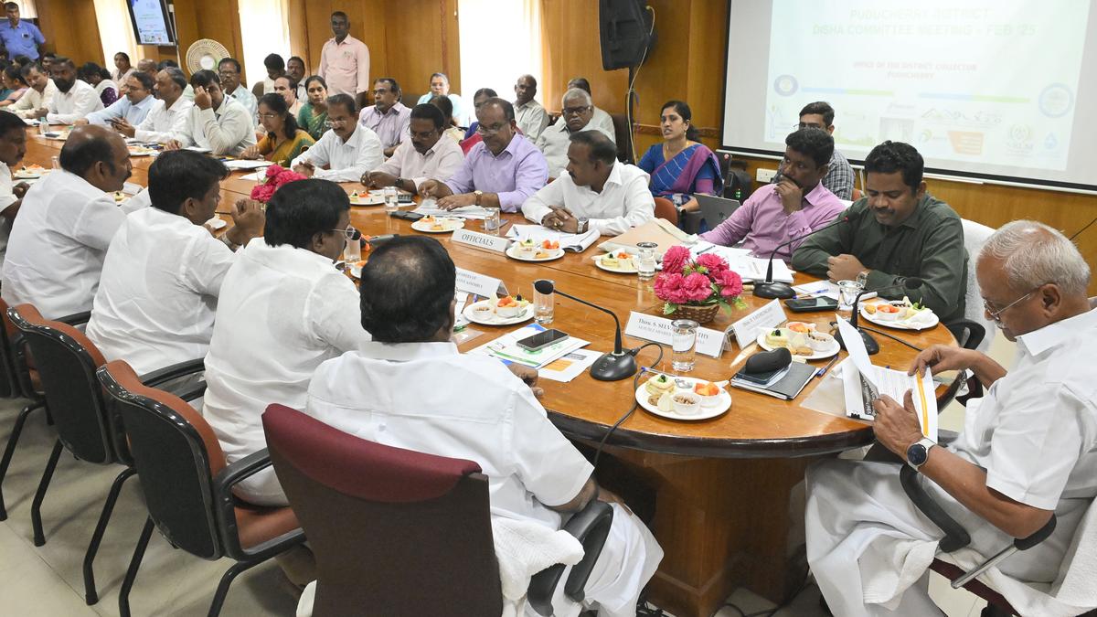 Panel reviews implementation and progress of Central sector and Centrally-sponsored schemes in U ...