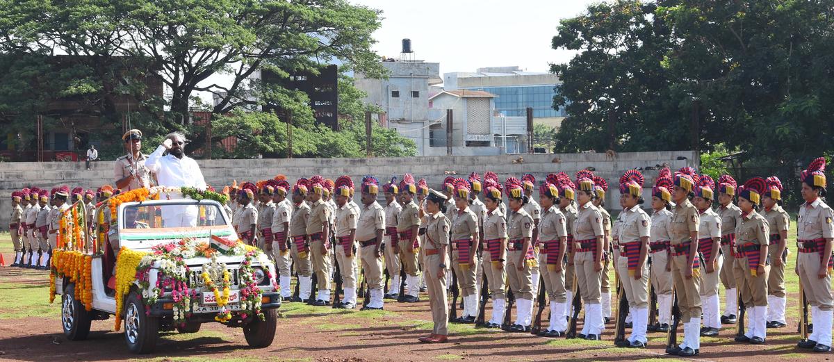 Minister unfurls national flag to mark Kalyana Karnataka Utsav in Bidar ...