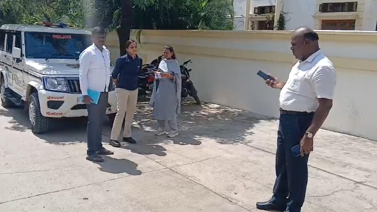 CID raids MLC Sunil Vallyapur’s residence - The Hindu