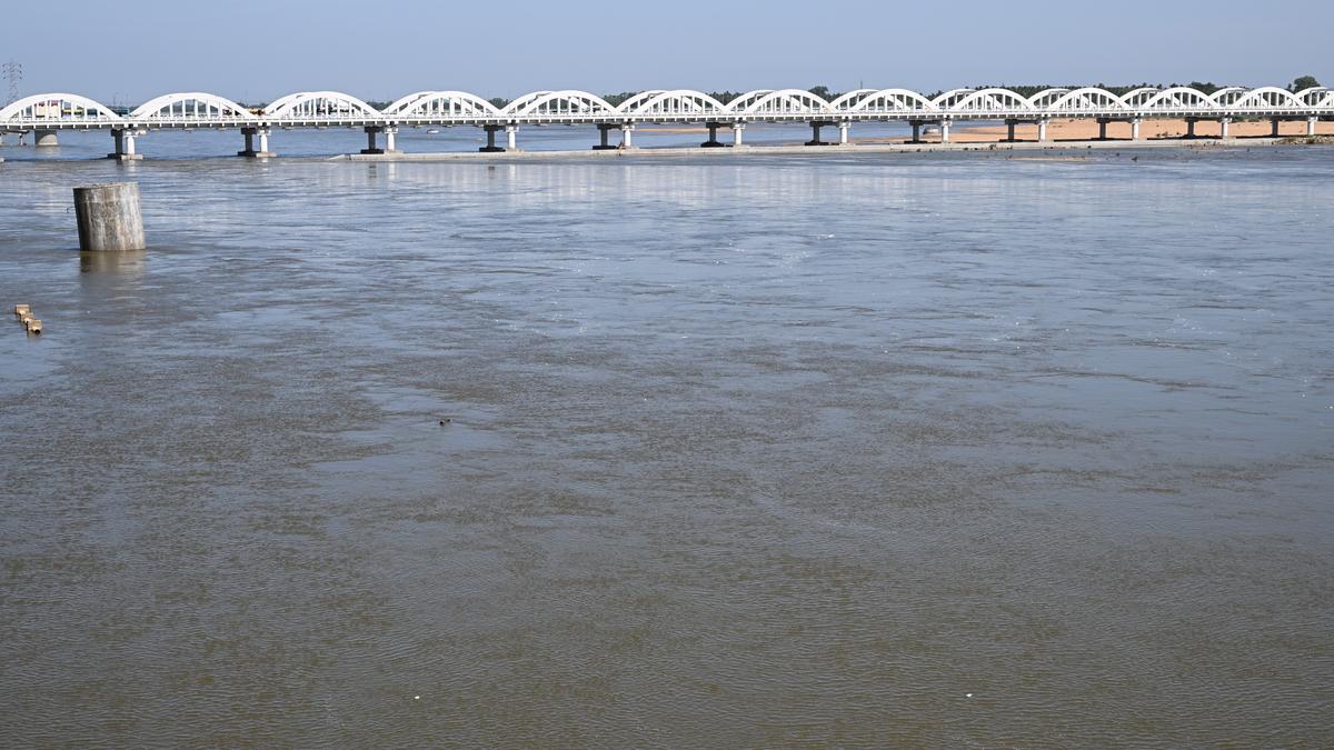Surplus water flow diverted into Kollidam river - The Hindu