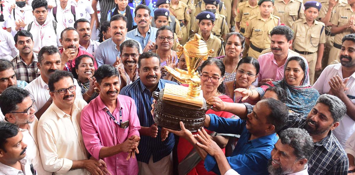 Gold cup and first batch of students to arrive in Kollam today - The Hindu