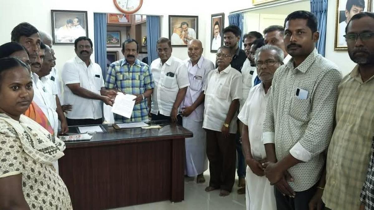 Residents of Perundurai in Erode seek measures to stem pollution from ...