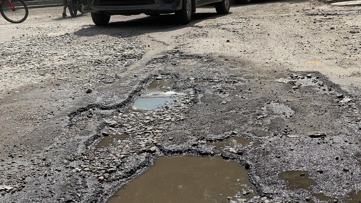 Citizens can report potholes on ‘Fix My Street’ app from Jan 1, 2023 ...