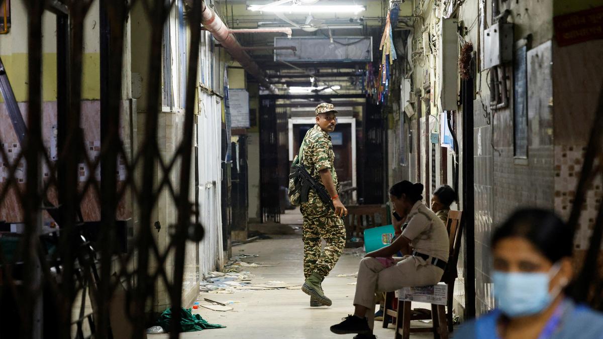 Doctors flag ‘malpractices’ at R.G. Kar Hospital in meeting with Bengal Governor - The Hindu