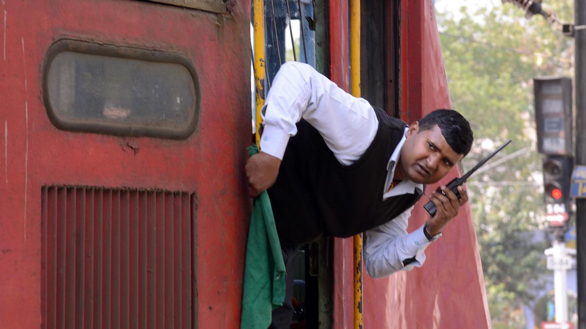 Railways likely to review use of detonators - The Hindu