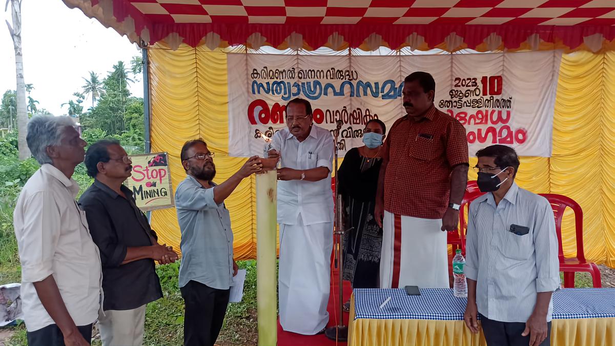 Protest against mineral sand-mining at Thottappally completes two years ...