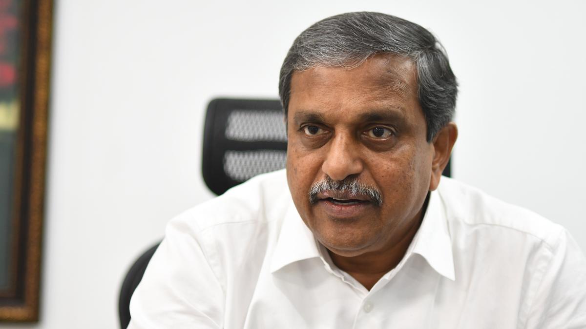 Andhra Pradesh: Sajjala welcomes anticipatory bail to Avinash Reddy in ...