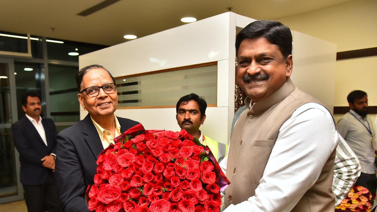 Arvind Panagariya to meet CM Chandrababu Naidu today - The Hindu