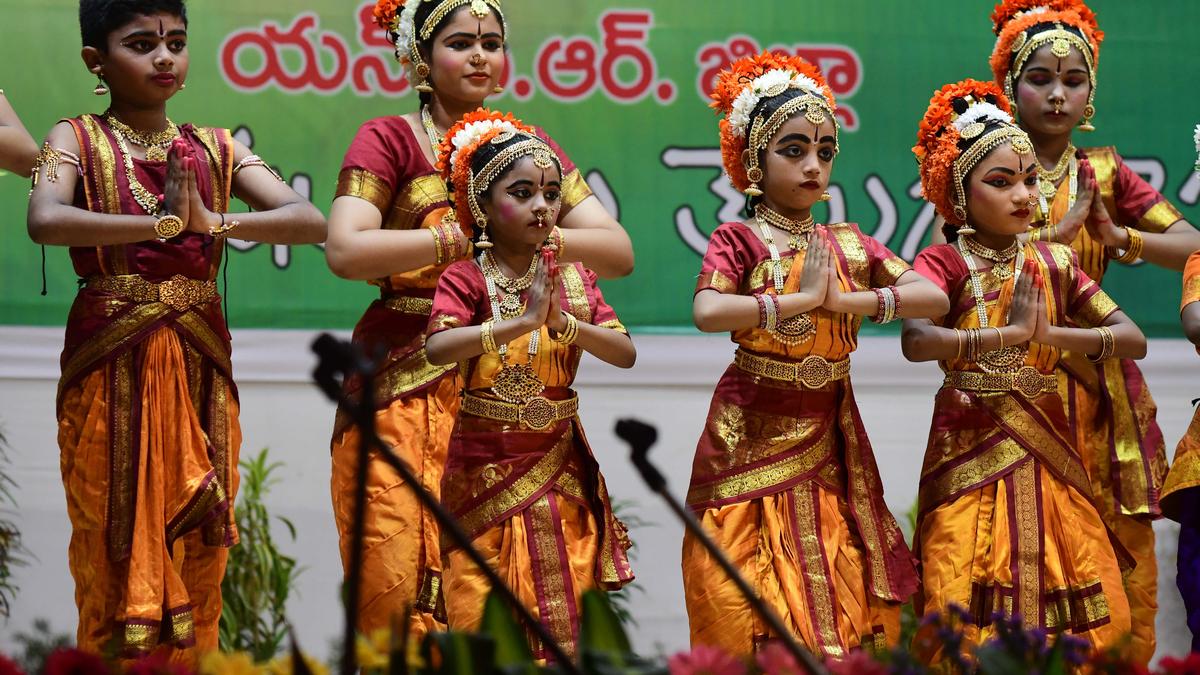 A cultural extravaganza marks Telugu Language Day - The Hindu