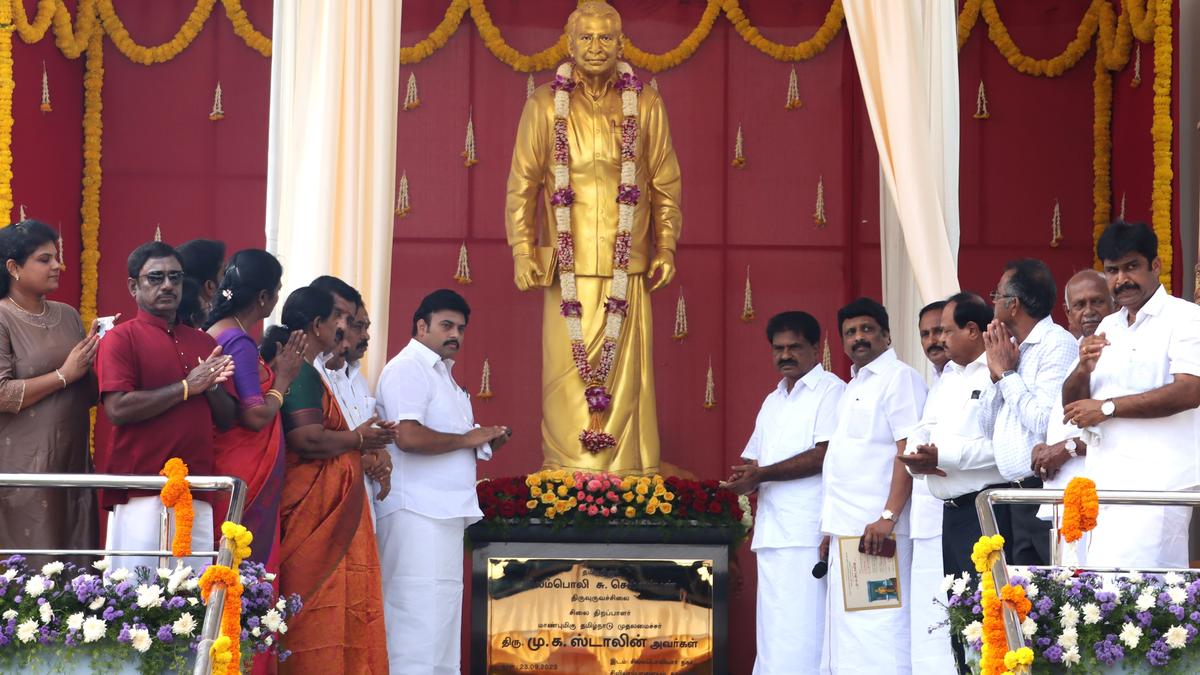 CM unveils ‘Silamboli’ Chellappan’s statue in Namakkal - The Hindu
