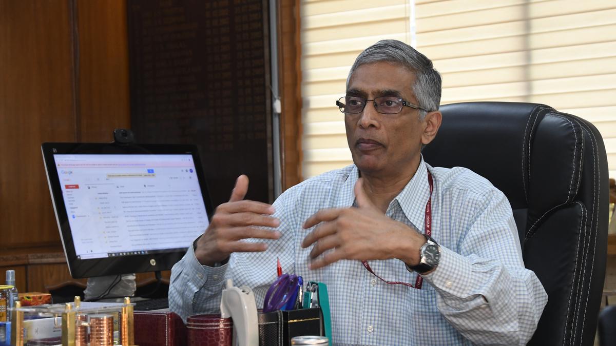 Parameswaran Iyer Iyer to replace Amitabh Kant as Niti Ayog CEO - The Hindu