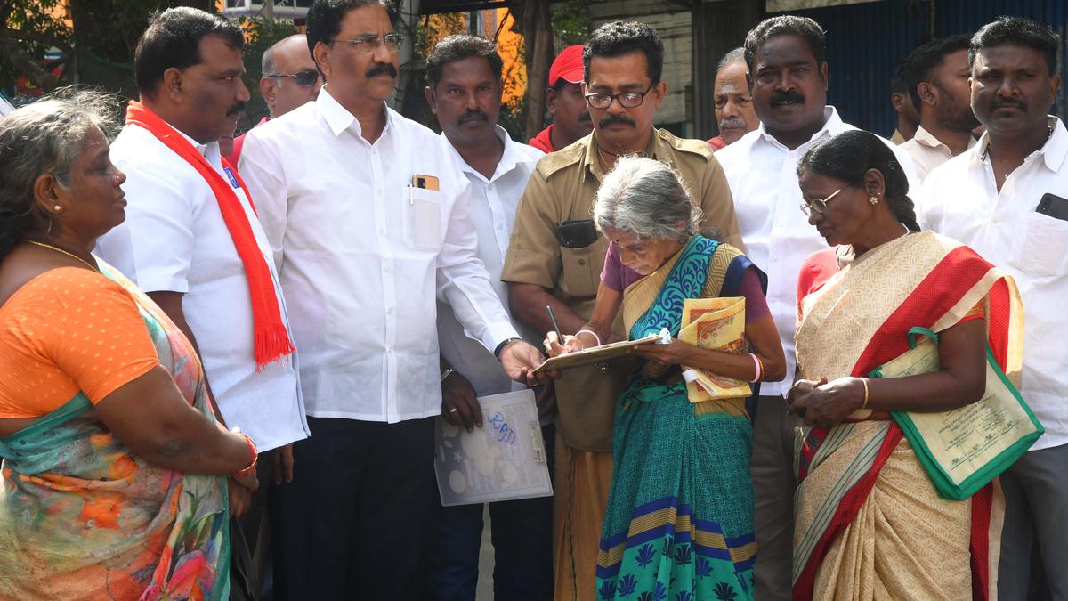 CPI continues with the padayatra to highlight the failure of AINRC-BJP government / with pic ...