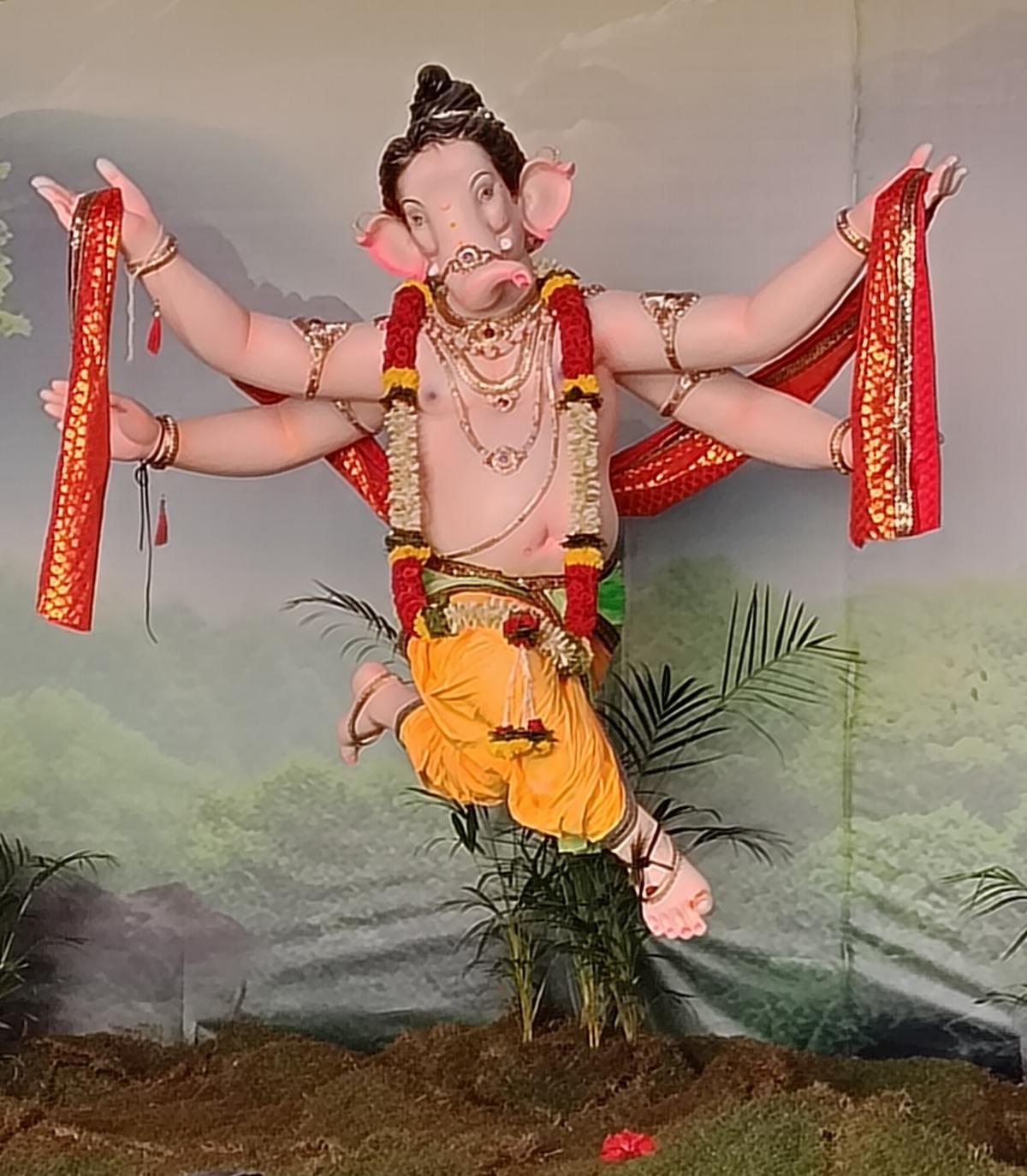 Ganesh Mandals install colourful idols in Belagavi - The Hindu