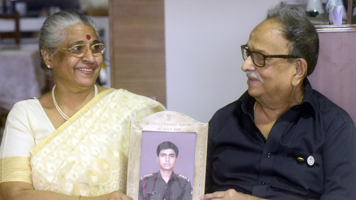 For Captain Vikram’s parents, Kalolsavam brings back memories - The Hindu