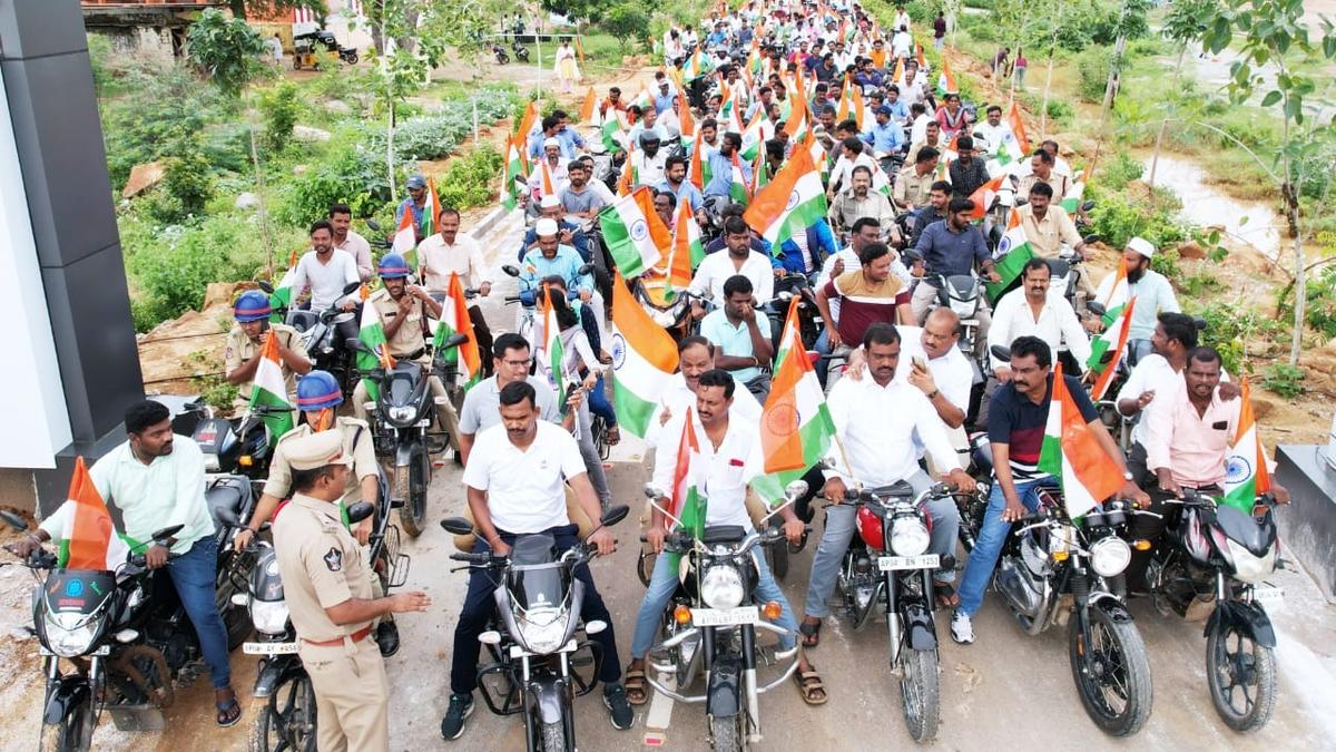Andhra Pradesh: Bike rally held to celebrate Azadi Ka Amrit Mahotsav in ...