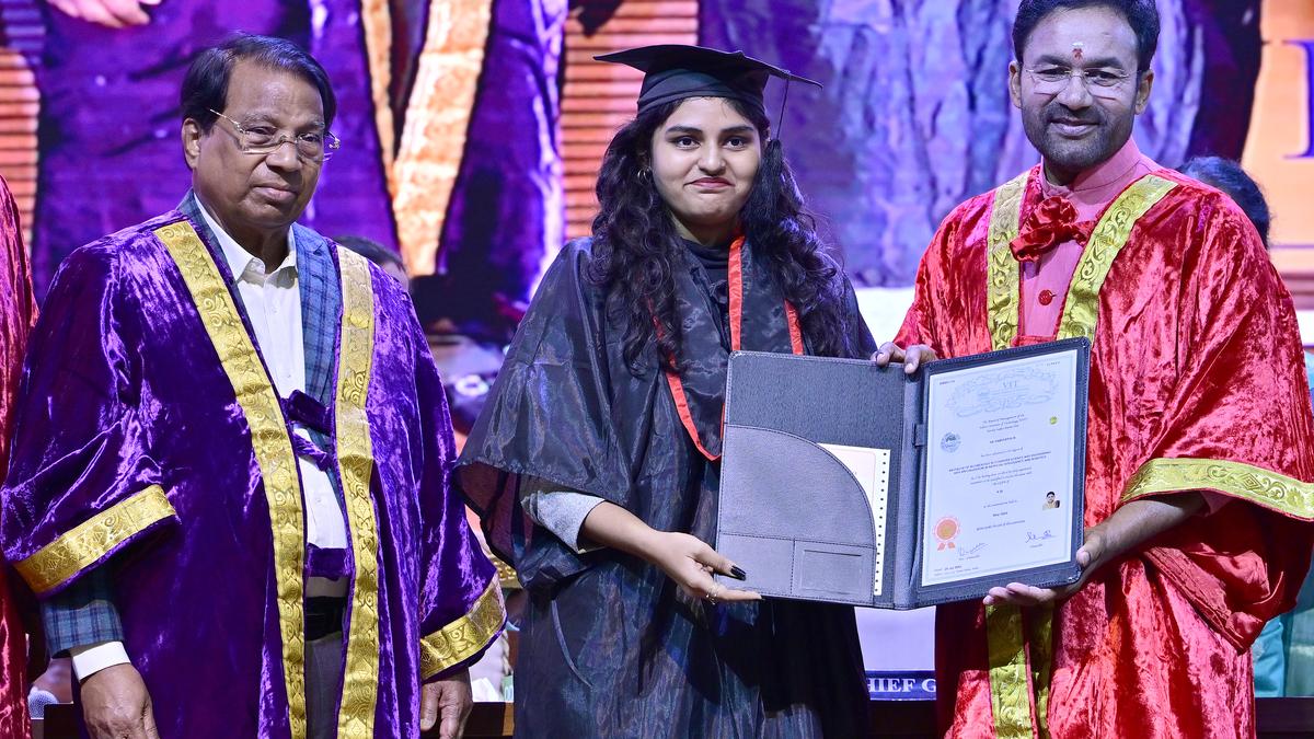 Graduates will play a critical role in guiding India: Union Minister ...