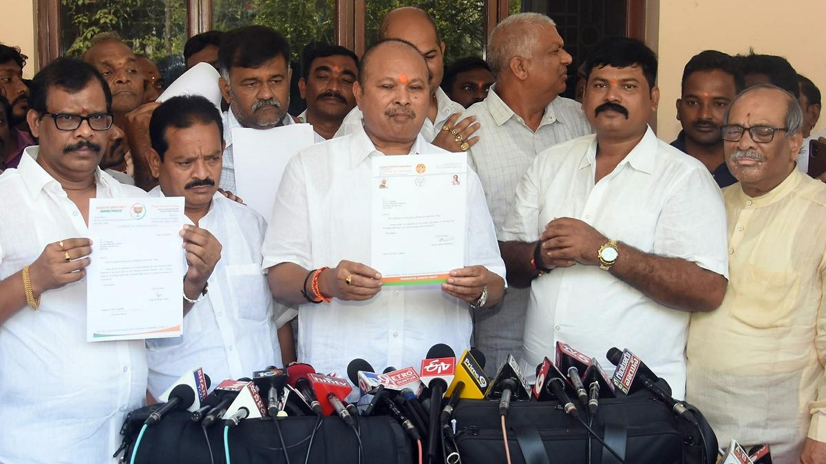 Senior BJP leader from Andhra Pradesh Kanna Lakshminarayana quits party - The Hindu