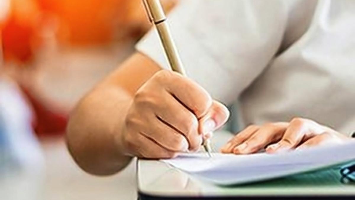 How to prepare for JEE and NEET simultaneously? - The Hindu