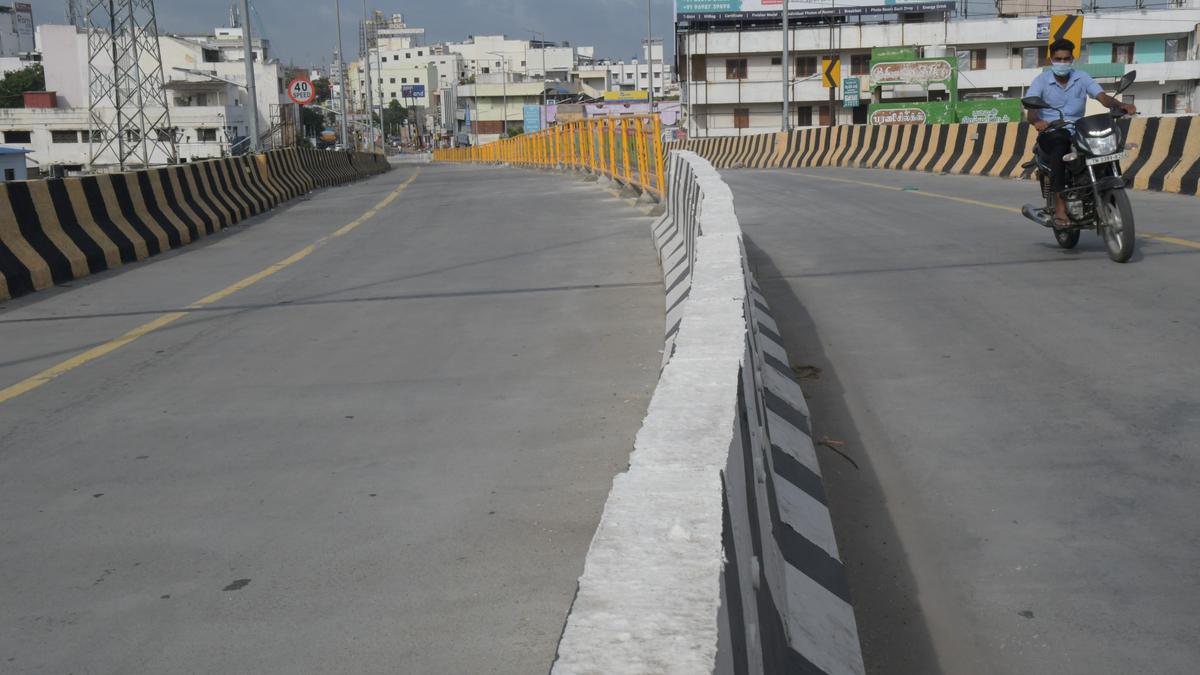 Medians placed on flyover in Erode to prevent accidents - The Hindu