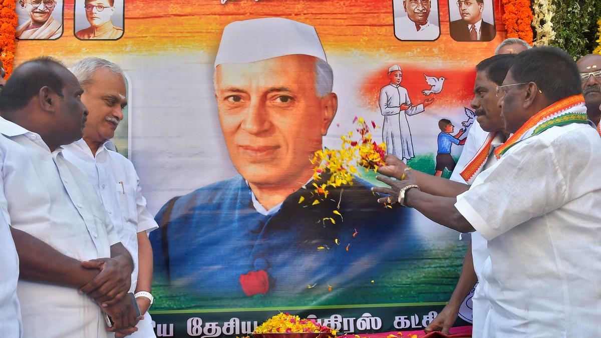 Narayanasamy urges Centre to appeal against release of Rajiv case ...