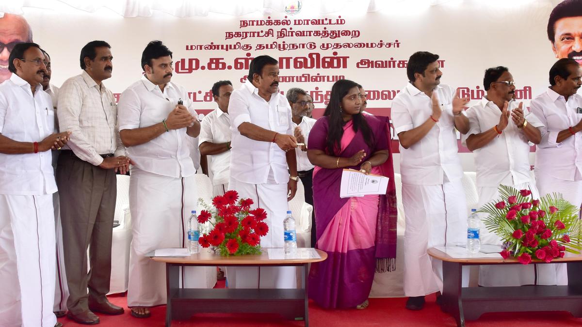 Minister lays foundation stone for new bus stand in Namakkal - The Hindu